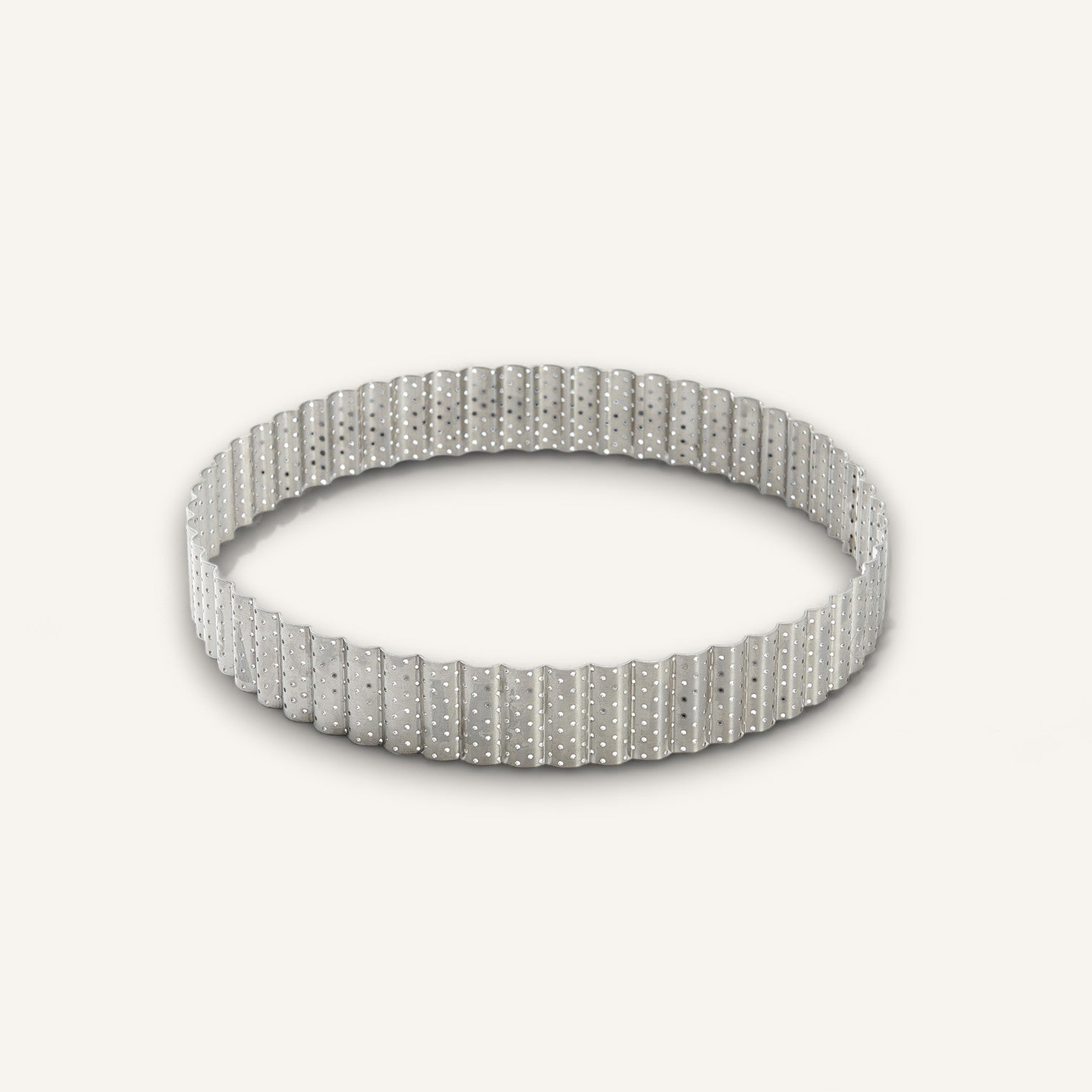 Perforated Fluted Round Tart Ring | de Buyer USA